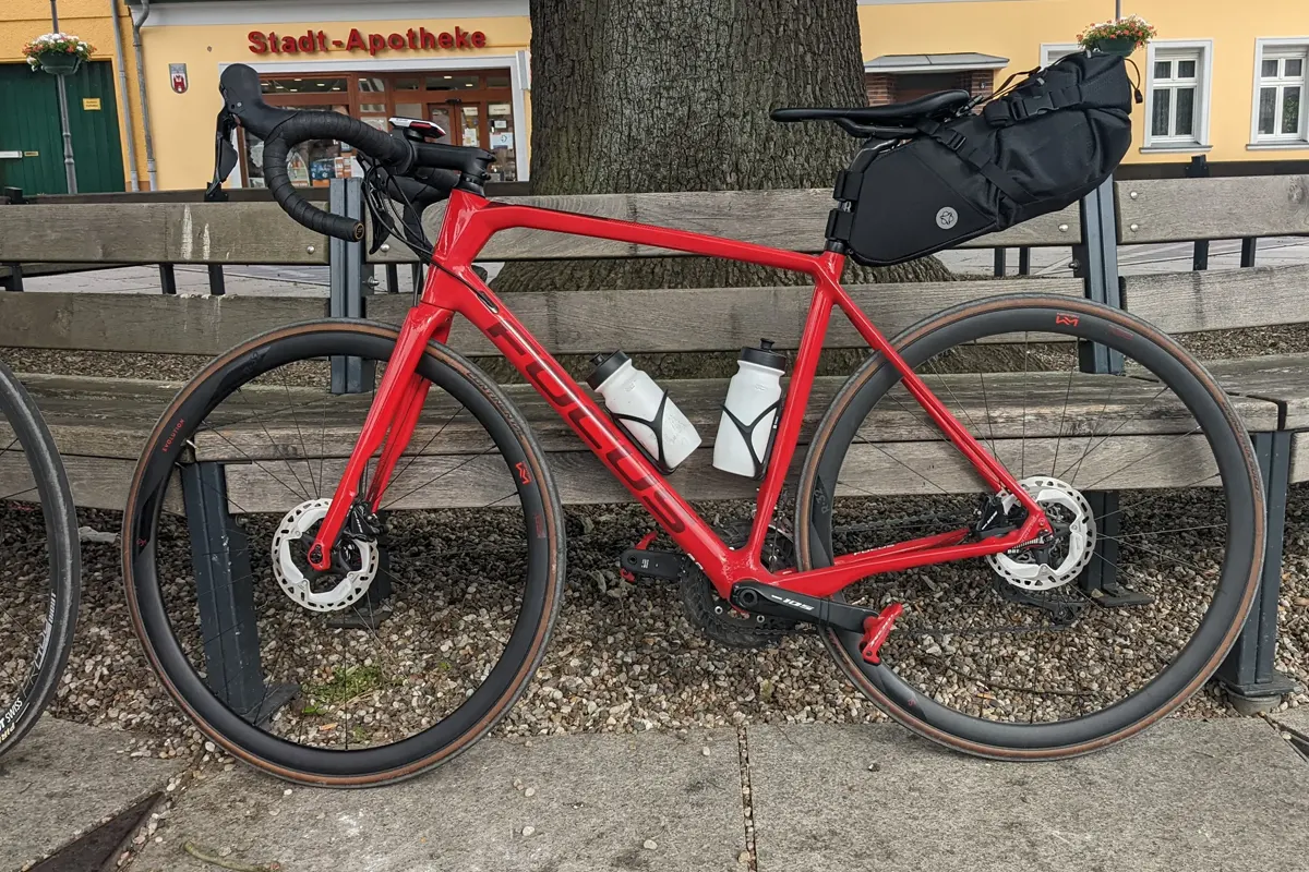 Top 9 best electric commuter bike for cyclists can buy right now