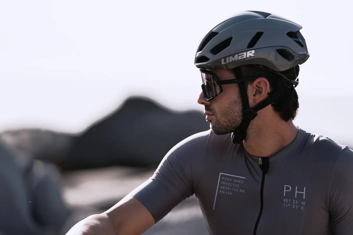 Top 12 best bike helmets for cyclists can buy right now