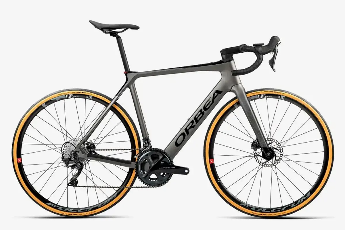 Top 9 best electric commuter bike for cyclists can buy right now