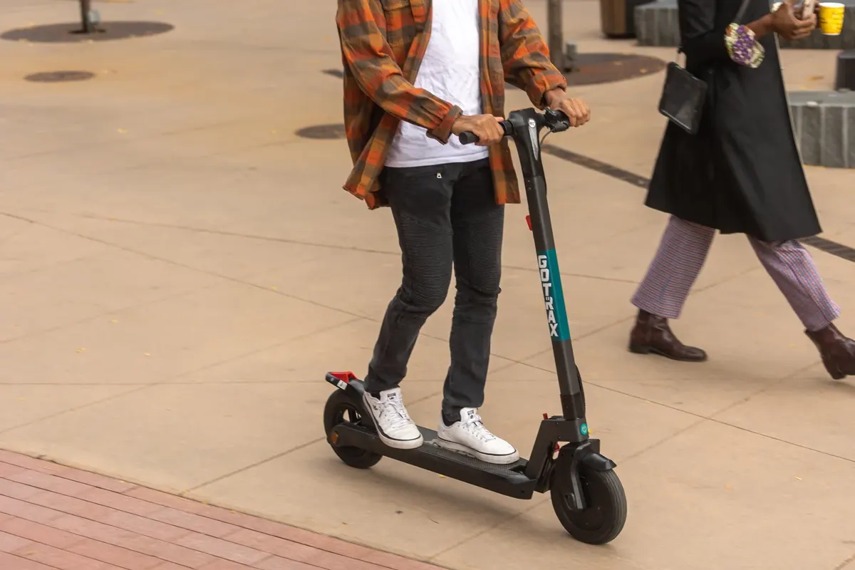 Top 10 best electric scooters for beginners can buy right now