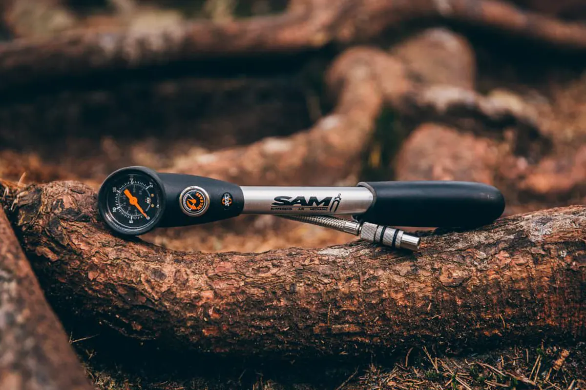 Top 5 best bike shock pumps to maintain your bike suspension