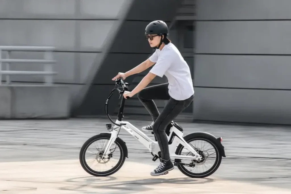 How does China become the leading force in global electric bike market